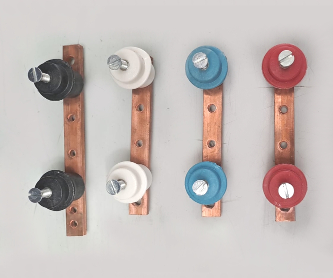 B0002/1 - 4 WAY BUSBAR SET - 250A (20 x 6 )