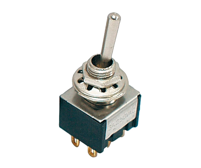 B069E - MINI TOGGLE SWITCH DPDT P/M SOL 3A 250VAC